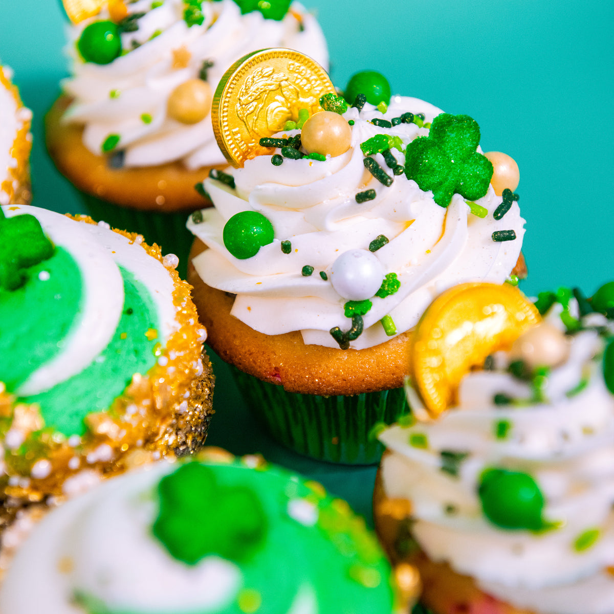 Lucky You! St. Patrick’s Day Dozen – Trophy Cupcakes
