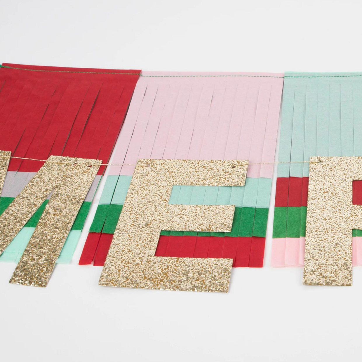 Merry Christmas Garland – Trophy Cupcakes