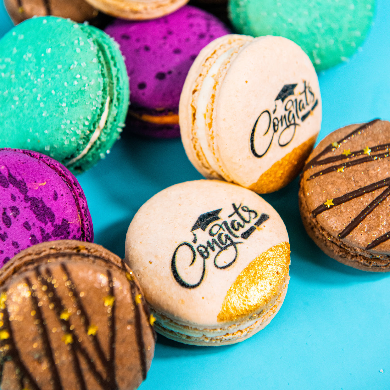 Graduation Macarons – Trophy Cupcakes